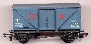 Dapol WR3-10 Red Star Express Parcels Van E87160 - Hattons