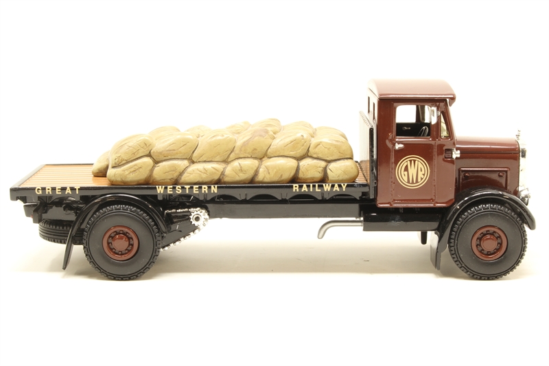 Matchbox YYM36831 1934 Scammell Rigid 4 Wheeler 'GWR' - Hattons