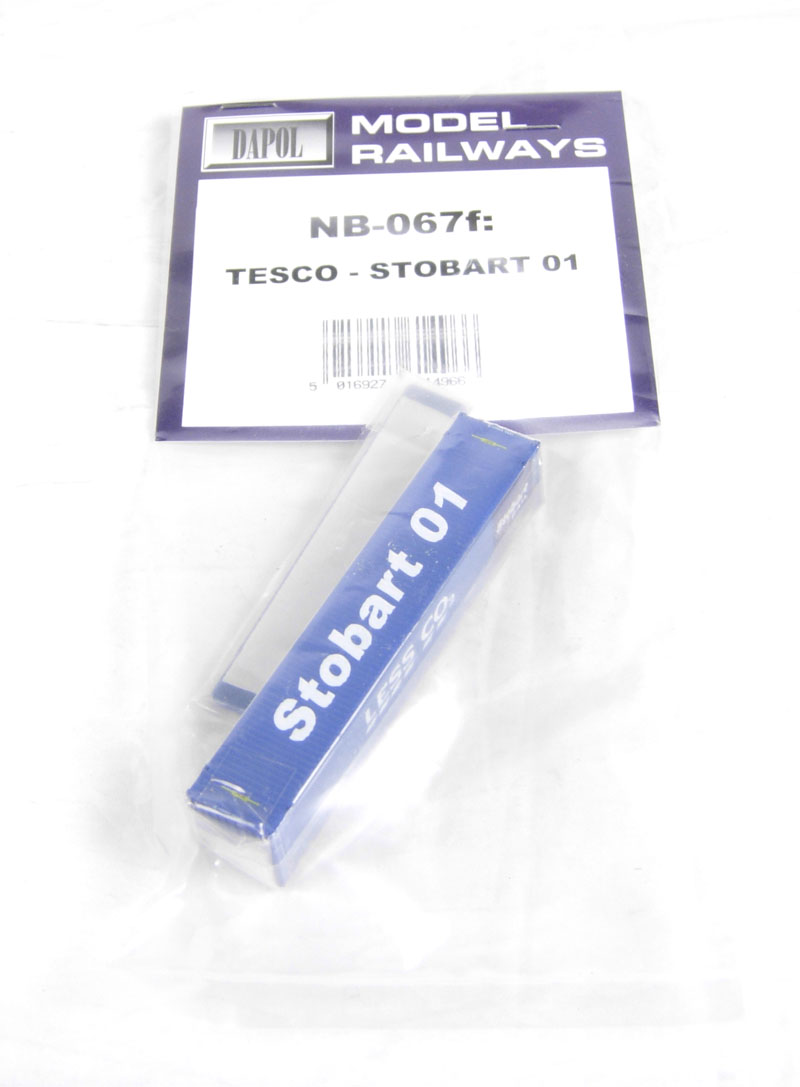 Dapol NB067F Megafret container 01 in "Tesco" Less CO2 Stobart livery