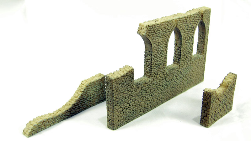 Hornby R8725 Ruined castle straight walling x 3 - - Hattons