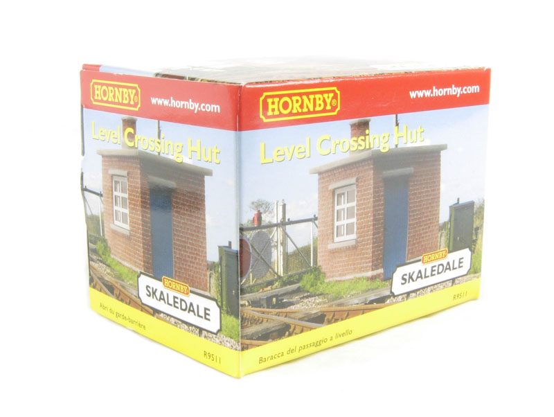 Hornby R9511 Level Crossing Hut - Hattons